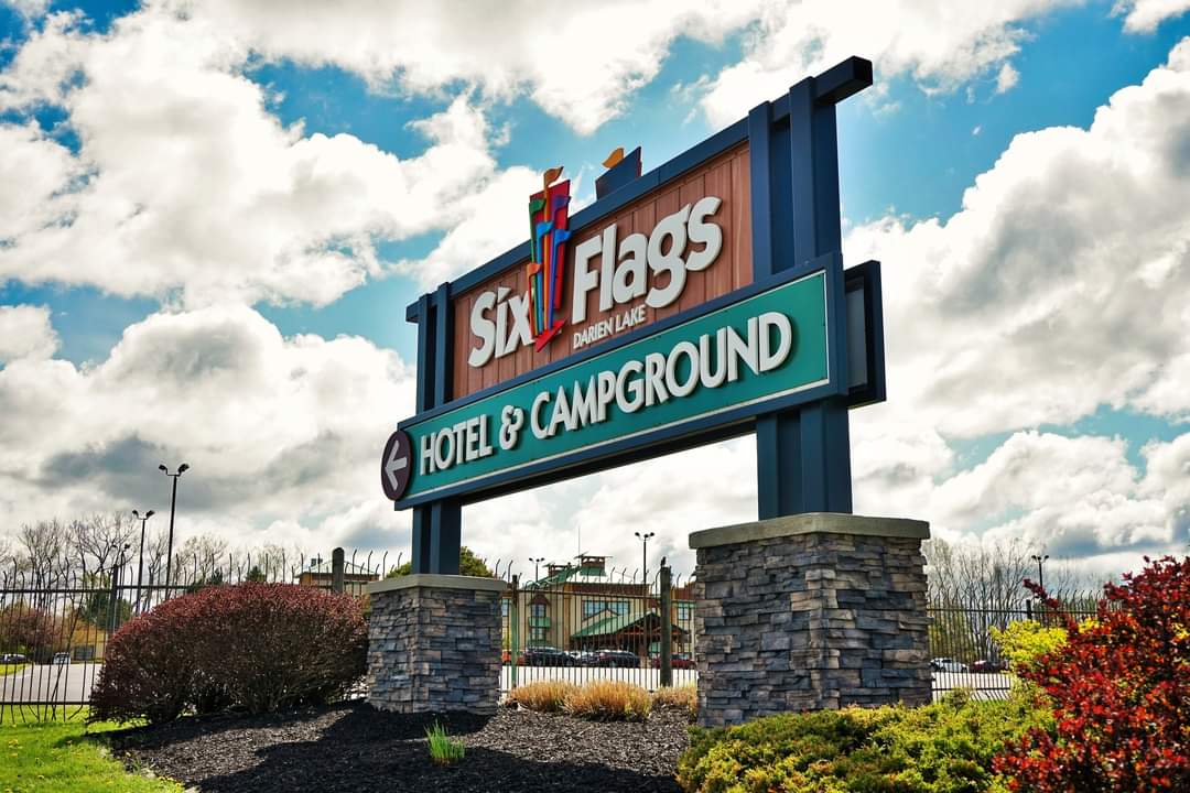 Six Flags Darien Lake Hotel and Campground Hiring NOW! – Darien Lake